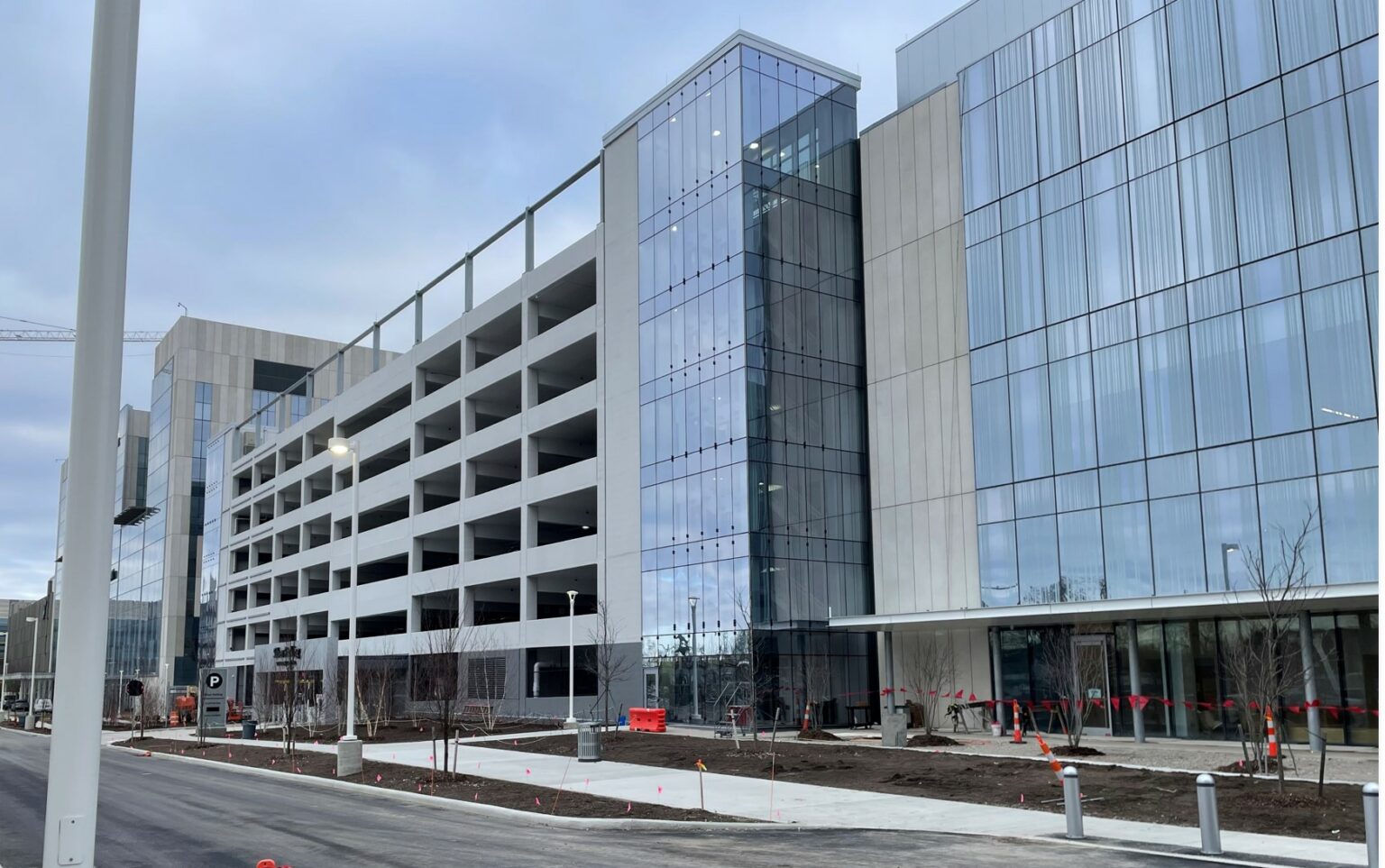 NCH Silver Garage Curtainwall - Anderson Aluminum Corporation